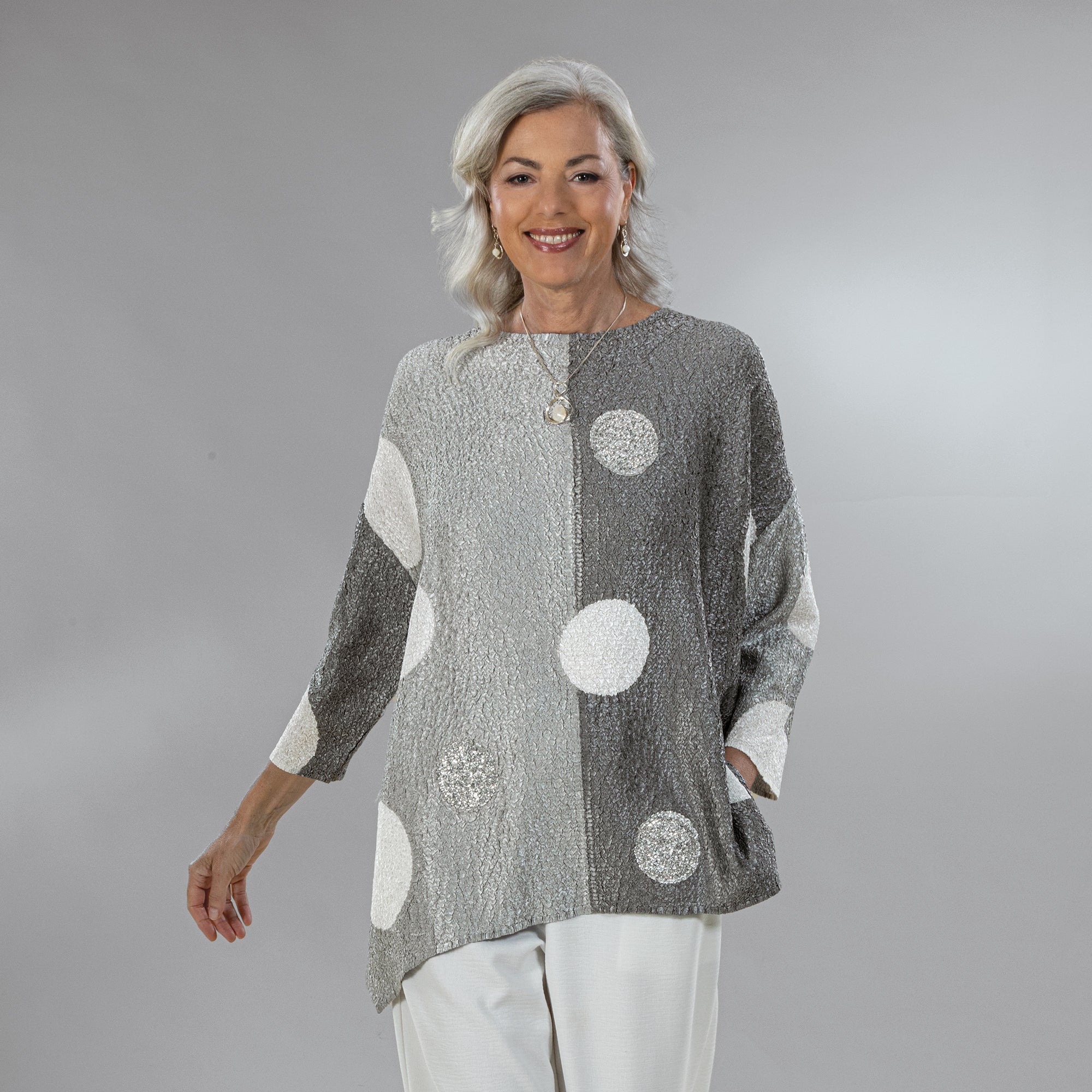 Glistening Grey Dots On Colorblocks Crinkle Tunic | Uno Alla Volta
