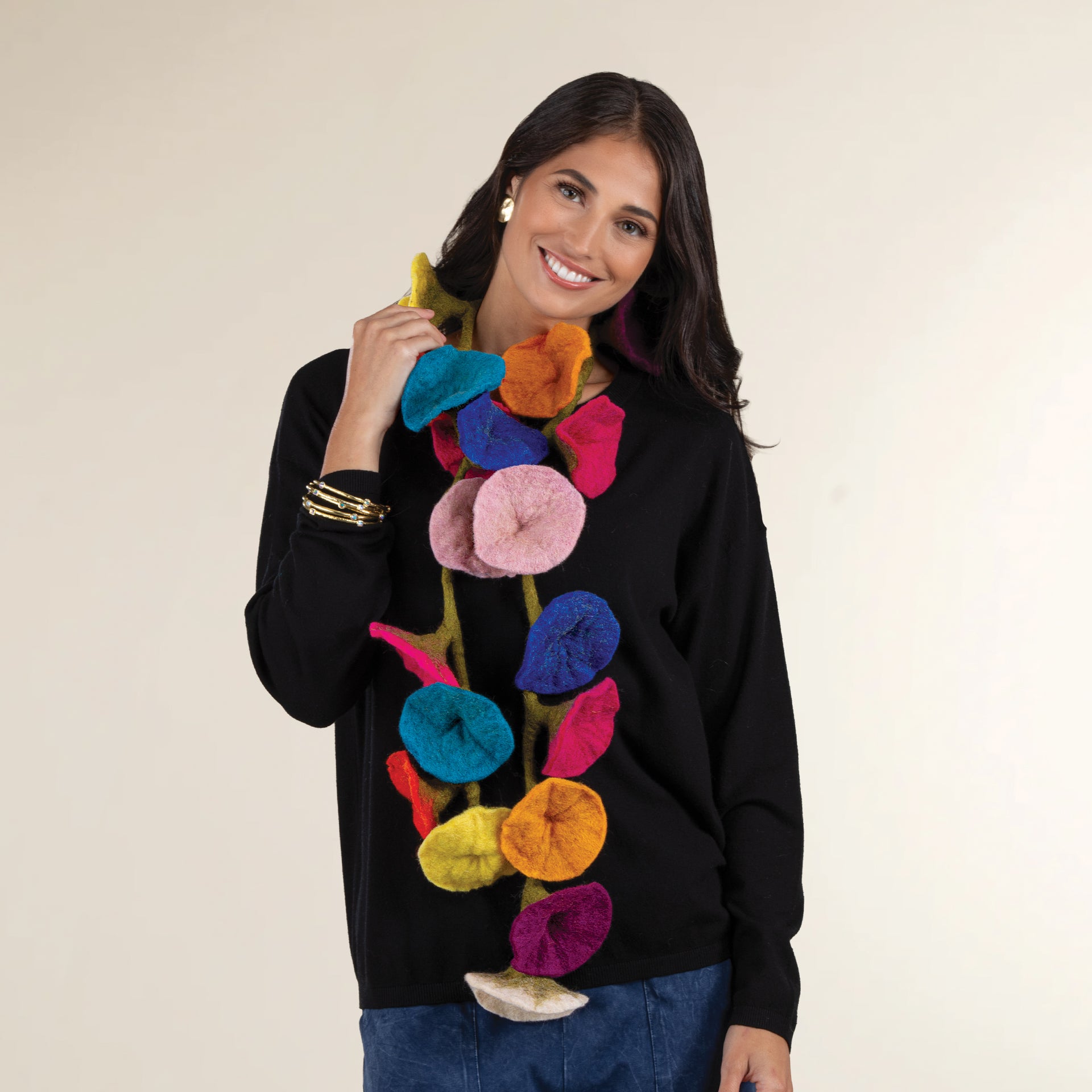 Hand-Shaped Pretty Petunias Garland Scarf | Uno Alla Volta