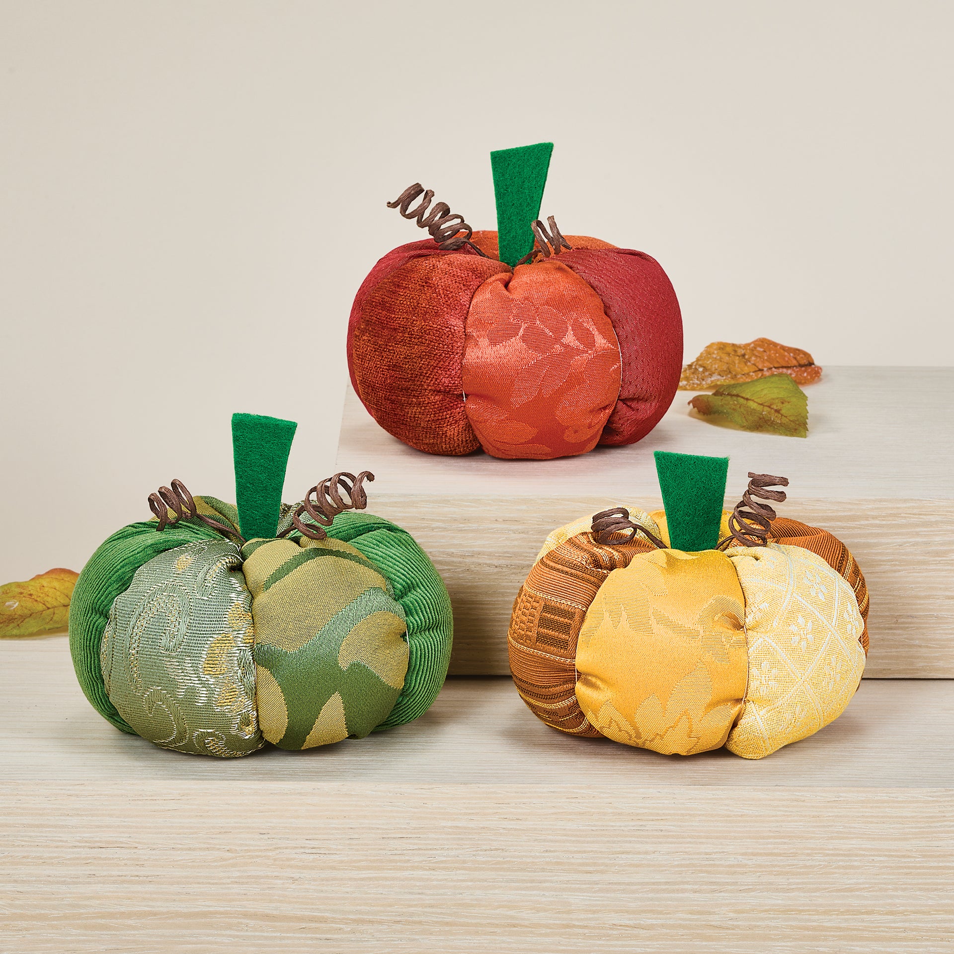 Hand-Stitched Pretty Pumpkin Scented Sachets | Uno Alla Volta