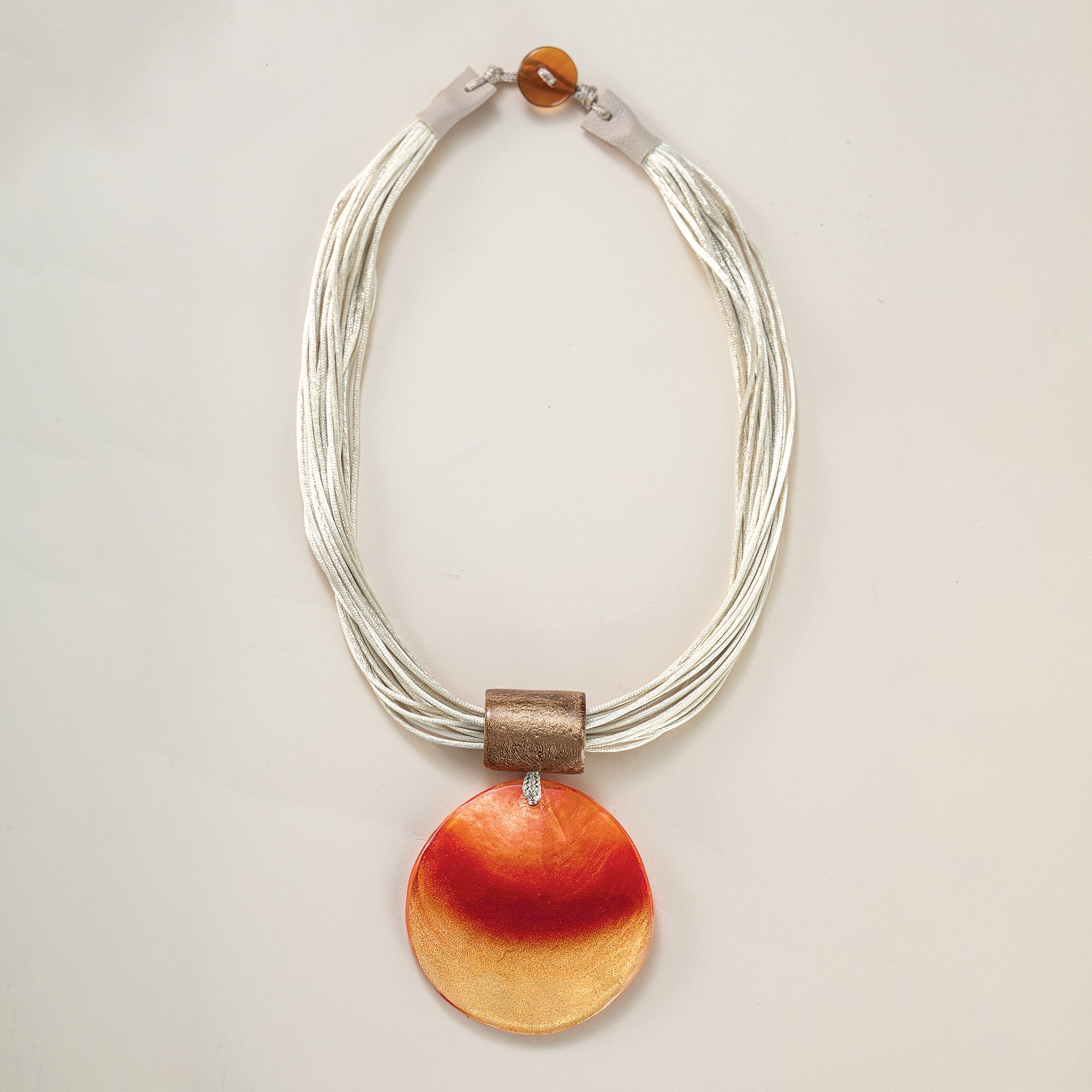 Capiz Jingle Shell Pendant Necklace | Uno Alla Volta