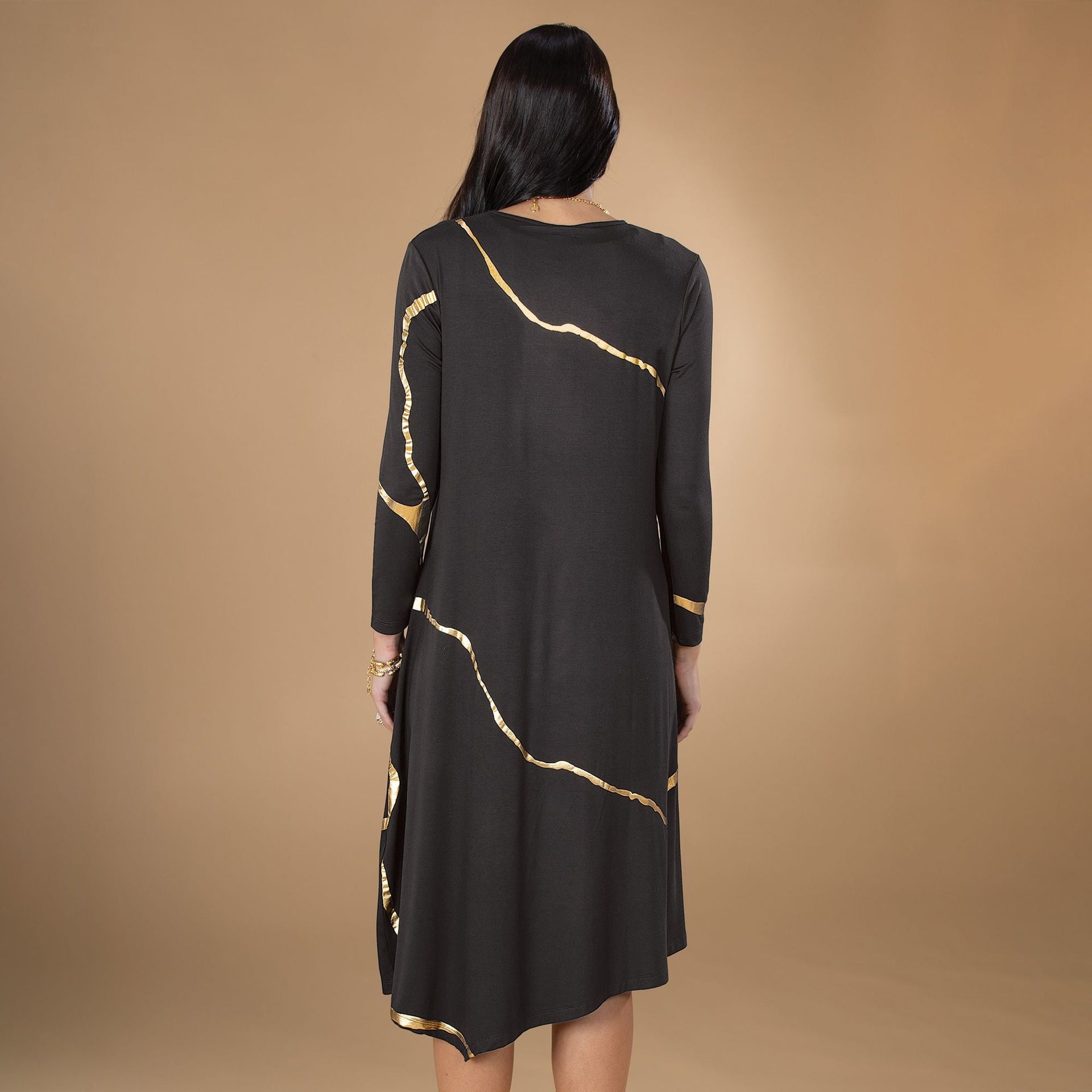 Kintsugi-Inspired Charcoal Dress | Uno Alla Volta