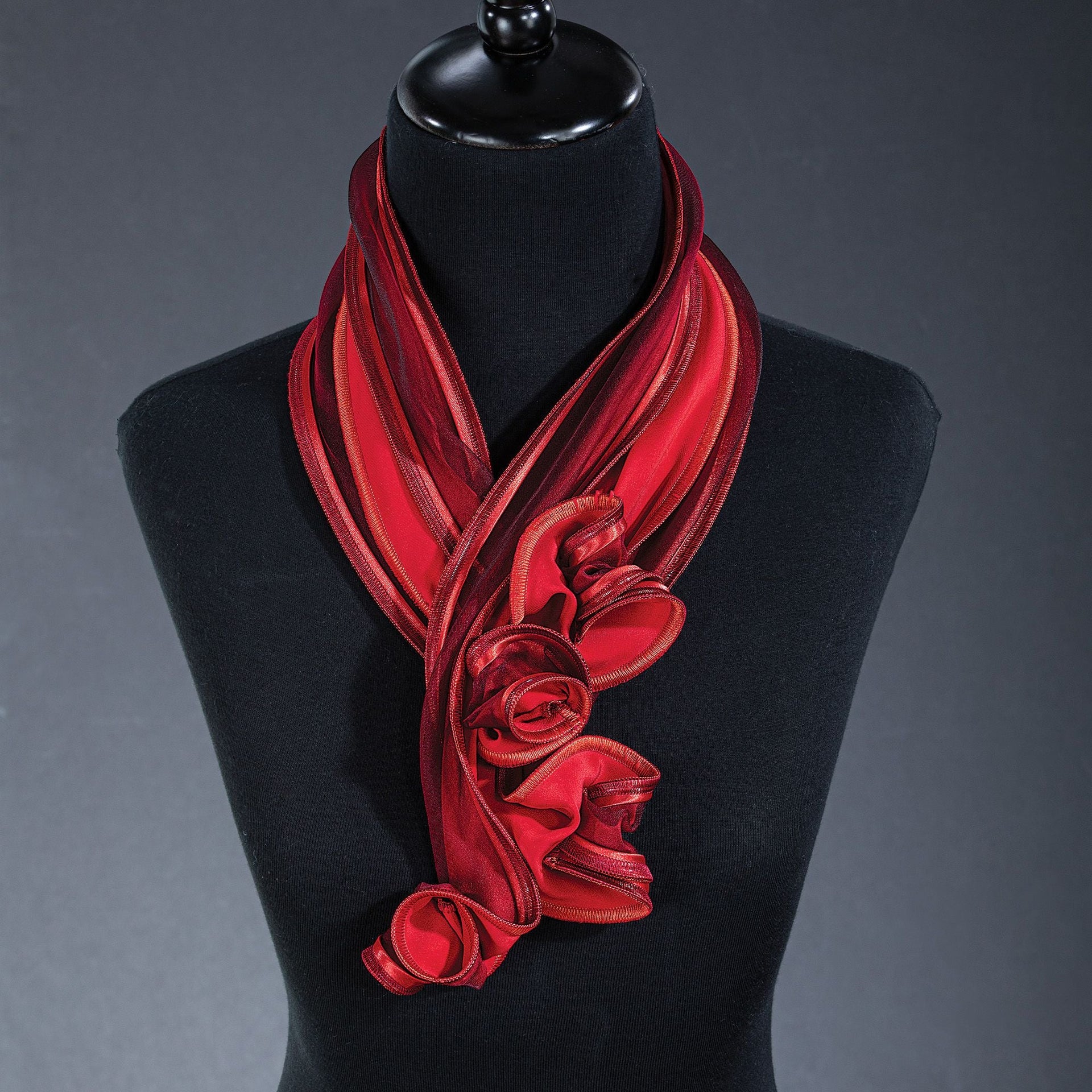 Red & Black Sculptural Scarf | Uno Alla Volta